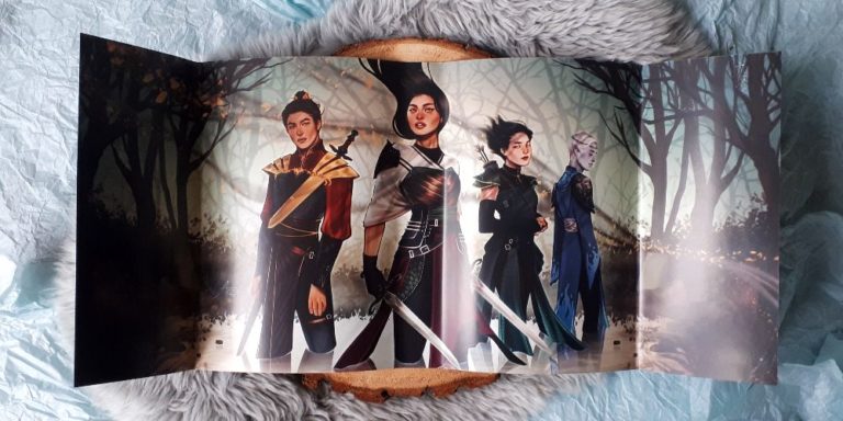 June 2020 Fairyloot - Unboxing - Traversing Chapters