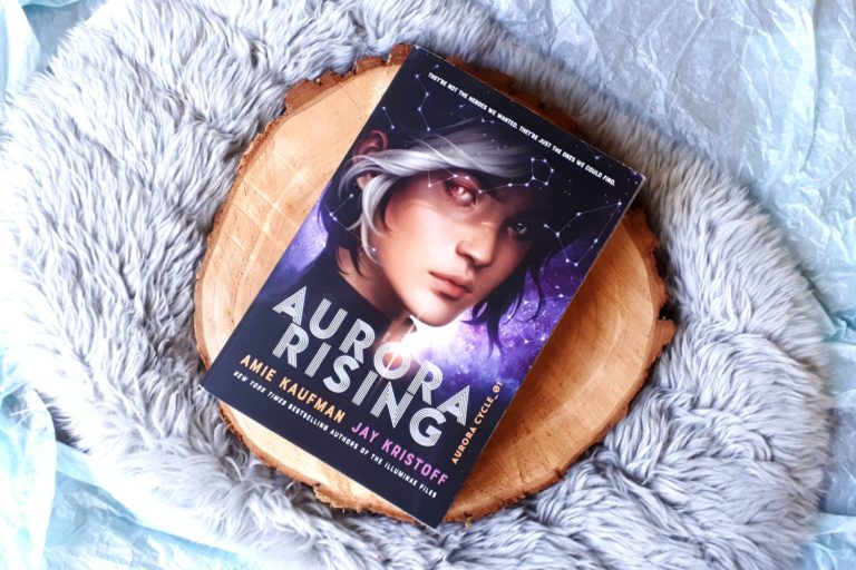 Aurora Rising - Review - Traversing Chapters